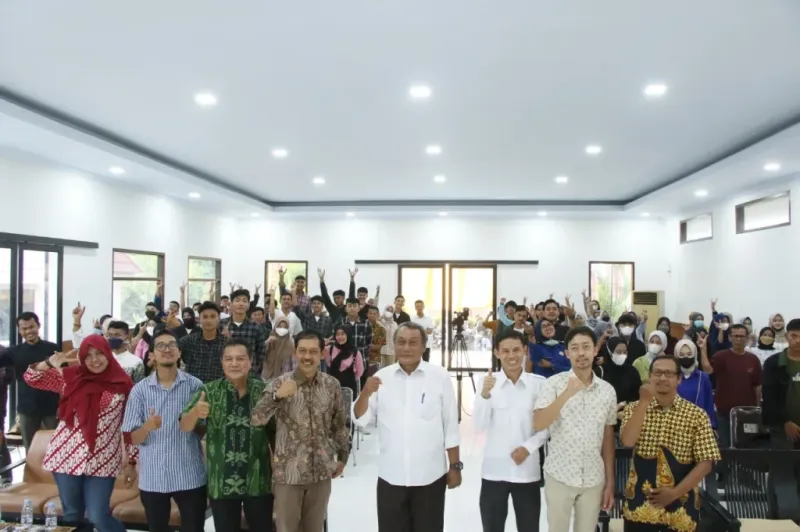 Home — Universitas Banten(Kelas Karyawan)